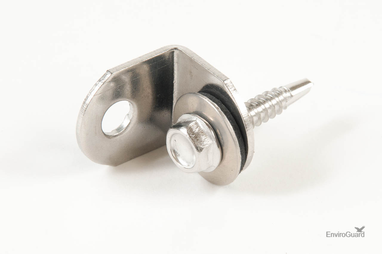 Angle Bracket Intermediate Fixing For Steel Cladding